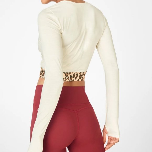Fabletics | Tops | Fabletics Ecoconscious Front Twist Longsleeve Crop ...